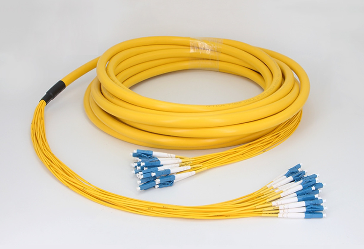 8 Core Fiber Optic Cable Duplex or Simplex 1m to 10m Length 0.3dB ...